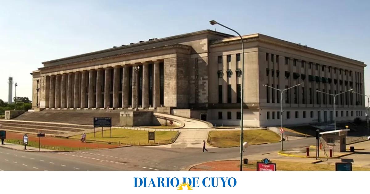 La UBA recuperó el primer puesto y se mantiene entre las 100 mejores ...